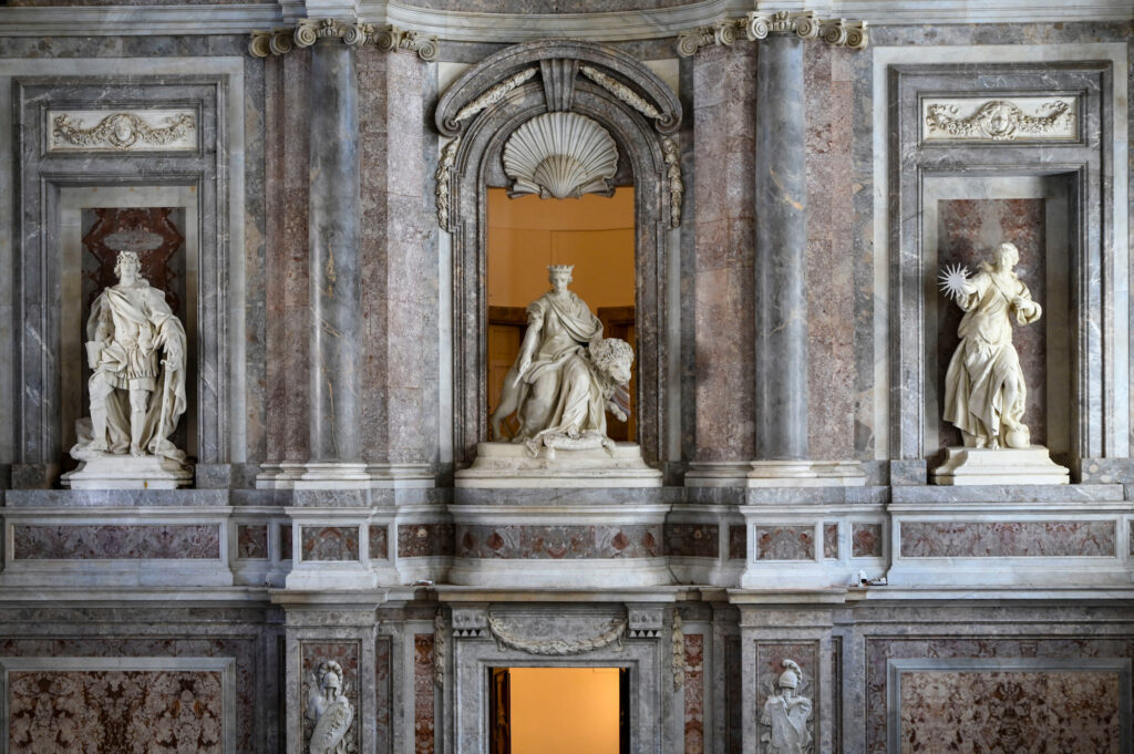 Scopri di più: Scalone d'Onore - Reggia di Caserta